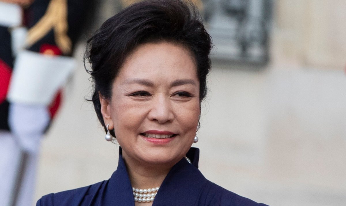 Peng Liyuan. Kim jest pierwsza dama Chin, która służy mężowi do ...
