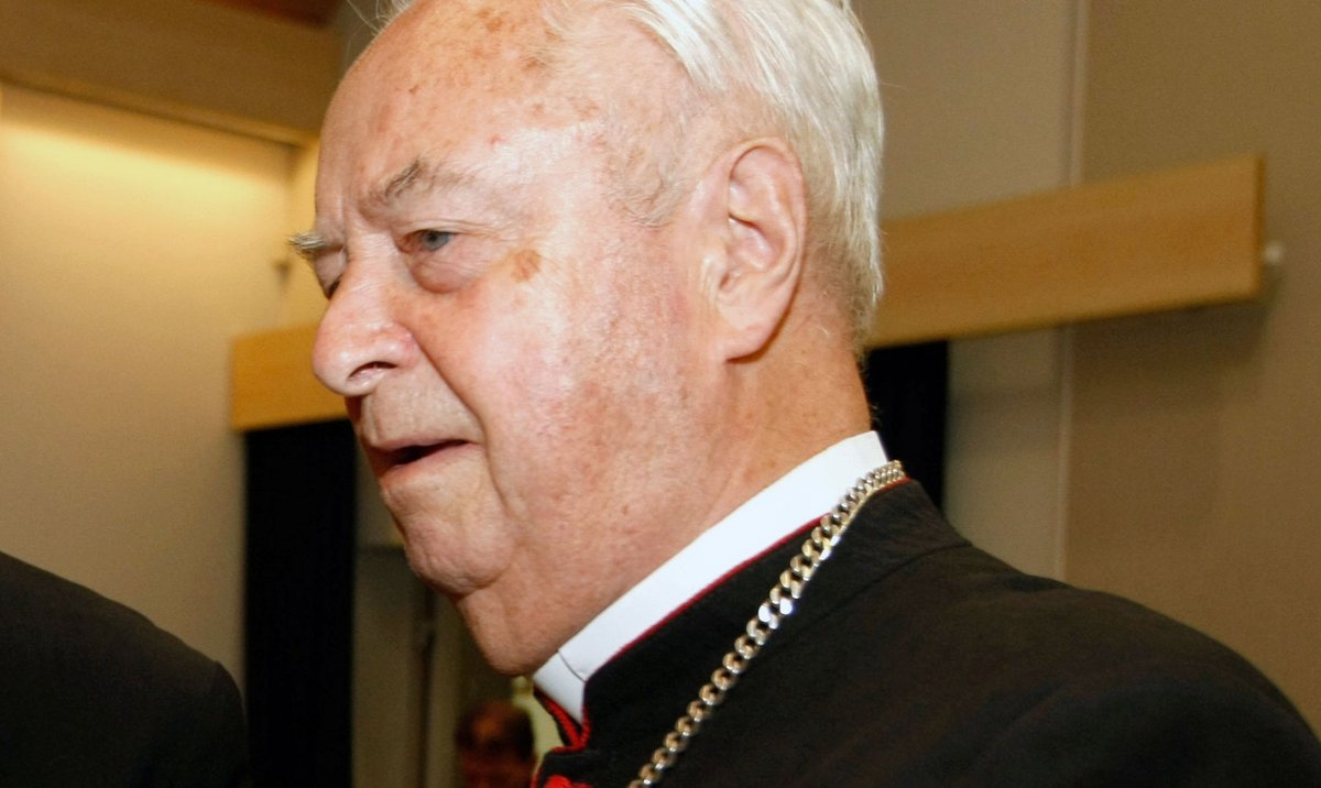 Powikłania po COVID. Biskup Dyczkowski w ciężkim stanie - rp.pl