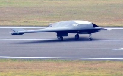 Chiński niewykrywalny dron - rp.pl