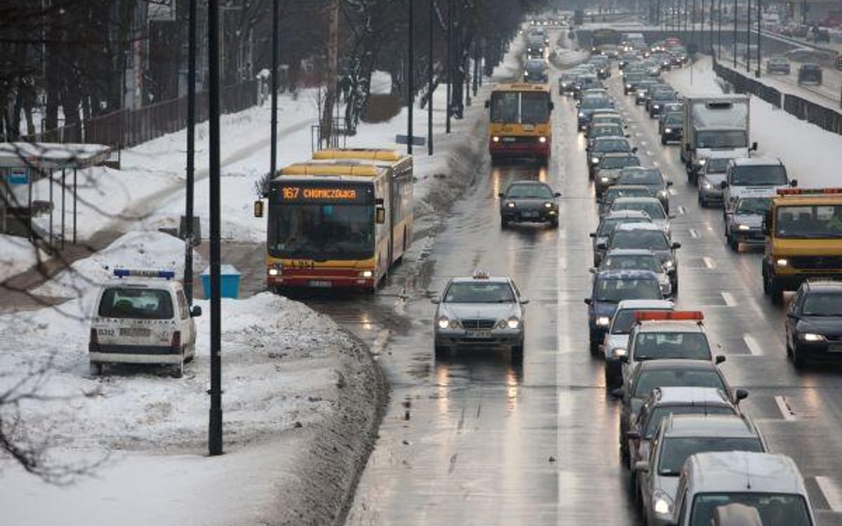 Sroga zima może zmrozić gospodarkę - rp.pl