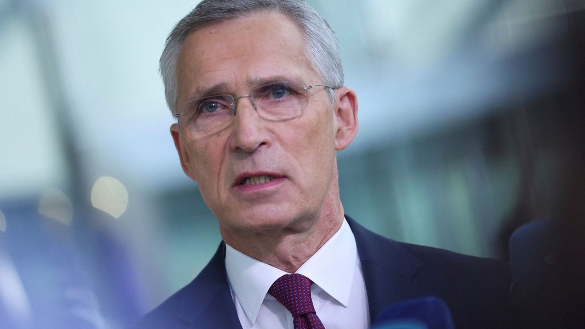 Jens Stoltenberg mówi, że NATO będzie mieć więcej broni atomowej w ...