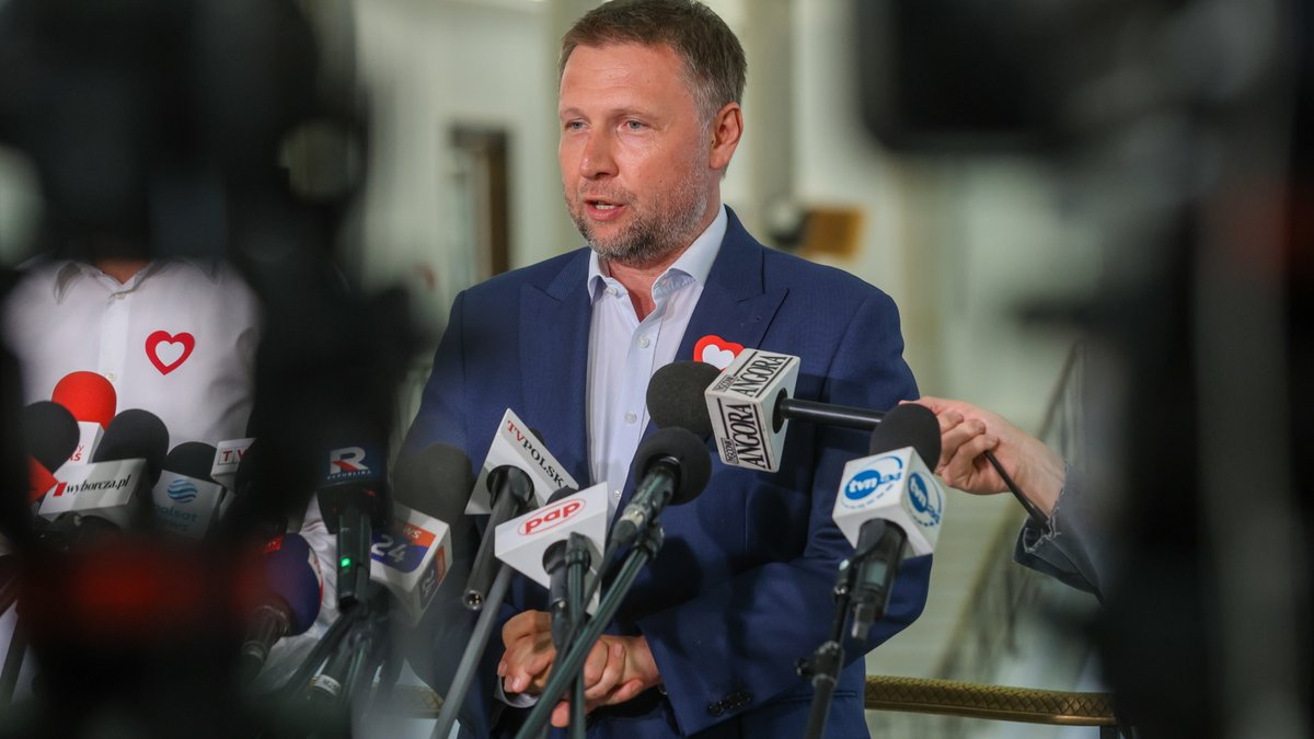 Afera wizowa, nowe fakty. Posłowie KO: Polska wydaje wizy Rosjanom i Białorusinom - rp.pl