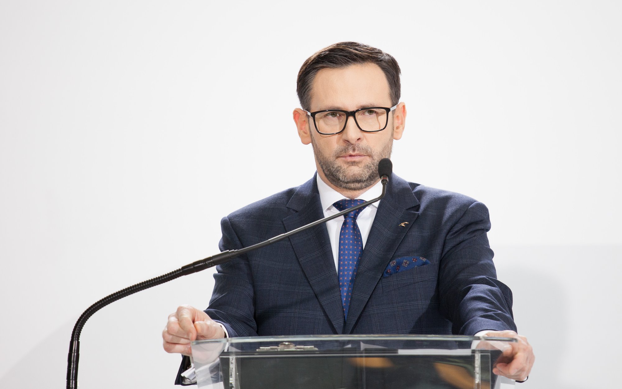 W PiS frakcje zwalczały się jak mafijne klany. Zostawili haki na Morawieckiego - rp.pl