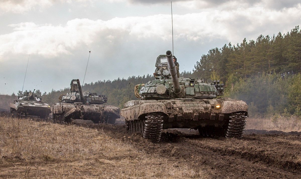 Rosyjskie czołgi uczestniczą w ćwiczeniach w pobliżu granic Estonii - rp.pl