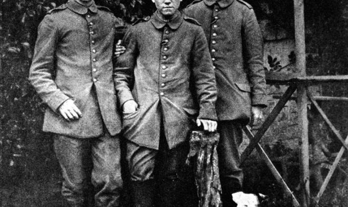 Hitler odmitologizowany - rp.pl