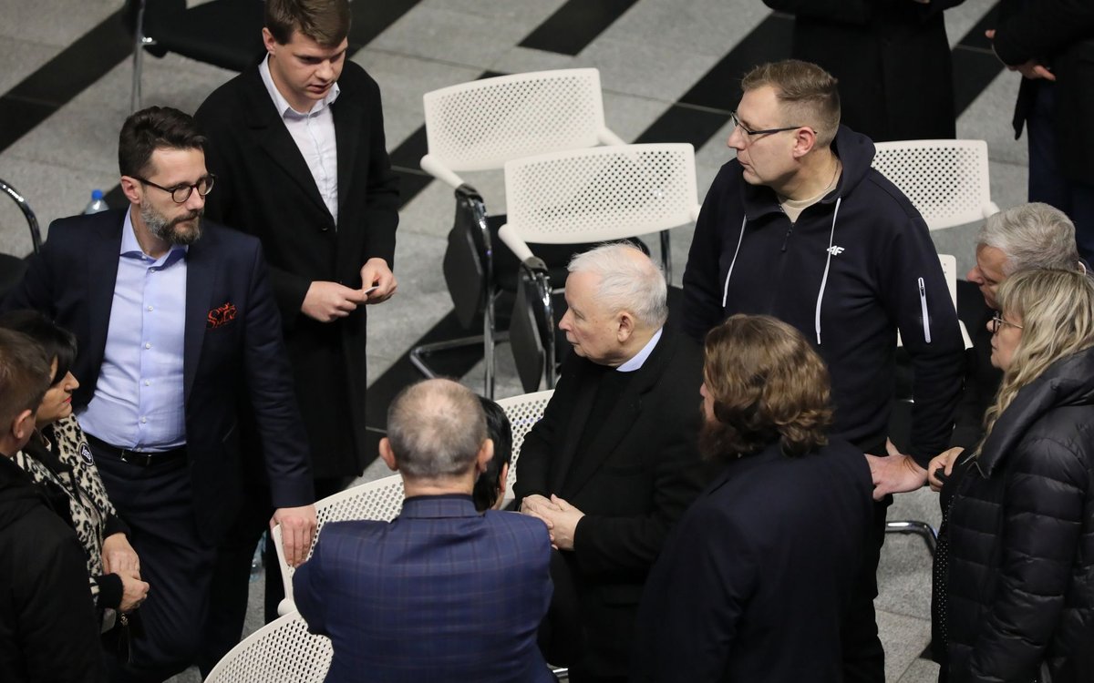 Szef gabinetu prezydenta Andrzeja Dudy komentuje dyżury posłów PiS w TVP - rp.pl