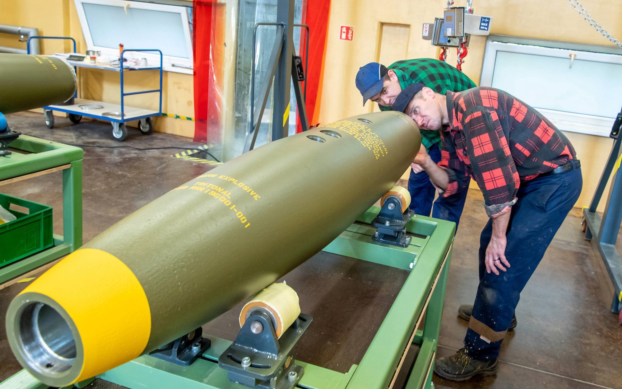 Donald Tusk obiecał inwestycje. Kto sfinansuje rozwój przemysłu ...