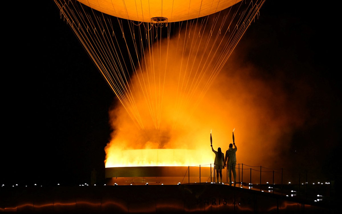 Paryż 2024: Ceremonia otwarcia igrzysk. Kto zapalił olimpijski znicz? - rp.pl