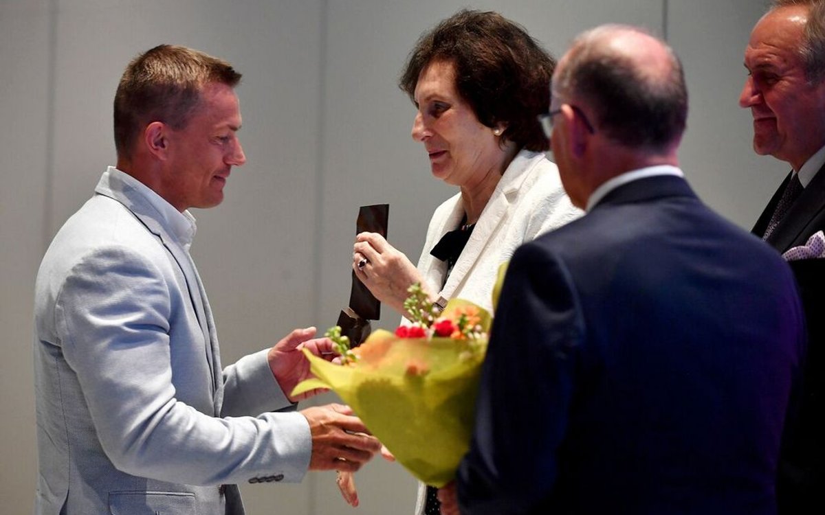 Dariusz Bukowski z nagrodą Fair Play - rp.pl