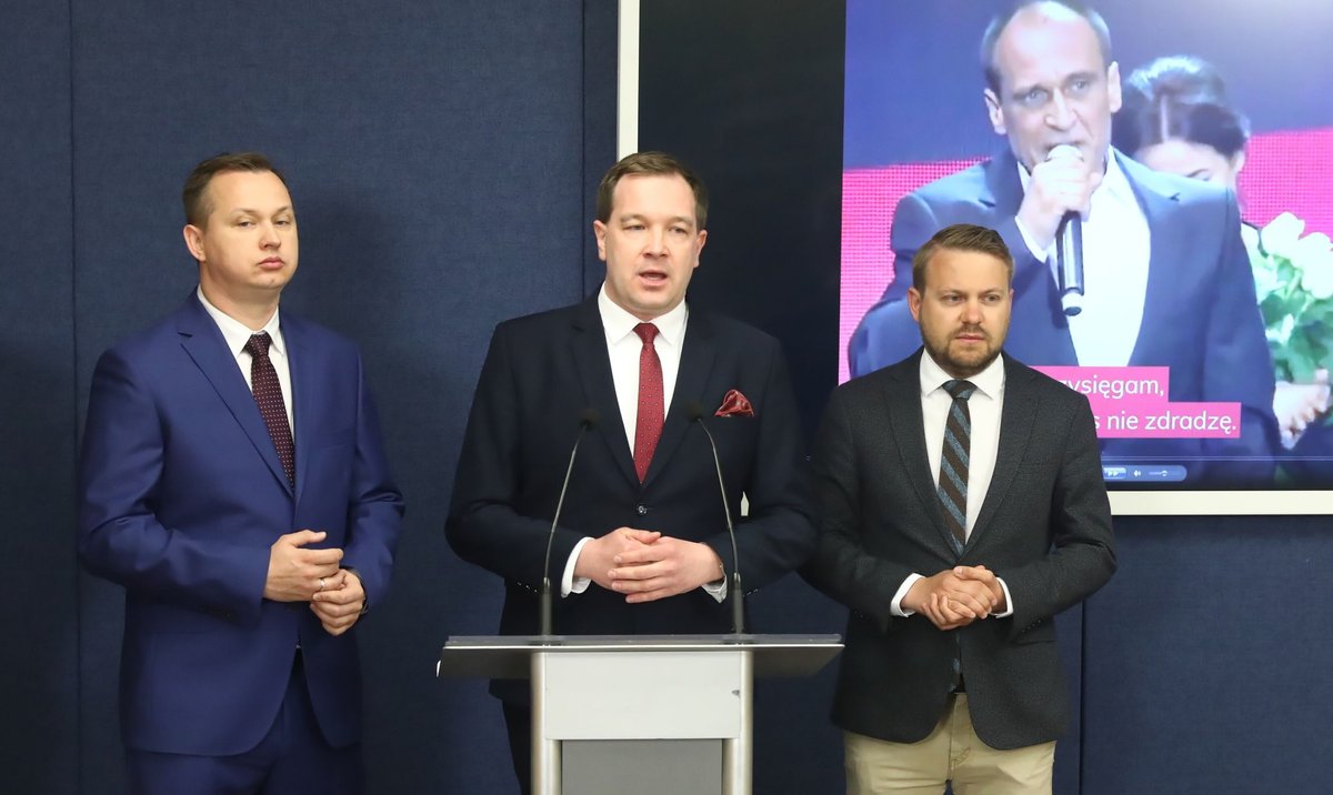 Solidarna Polska: Paweł Kukiz musi oddać cztery miliony złotych - rp.pl