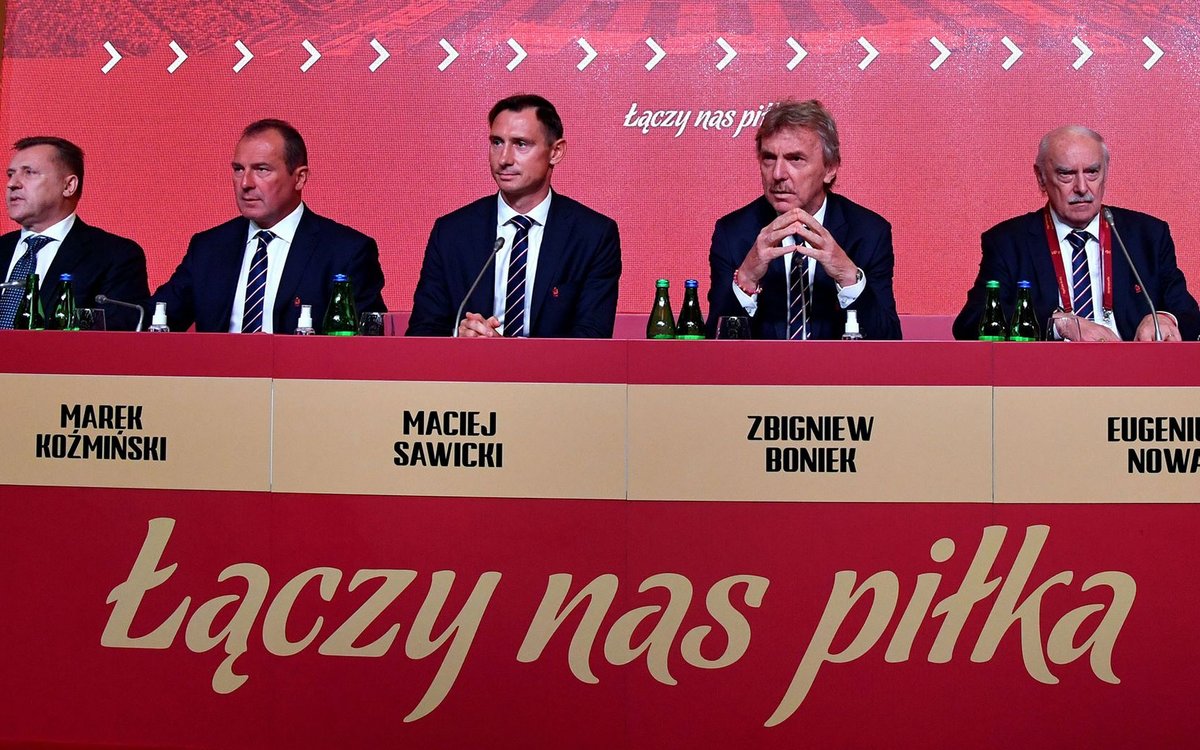 Zjazd PZPN. Dyskusji o polskiej piłce nie było - rp.pl