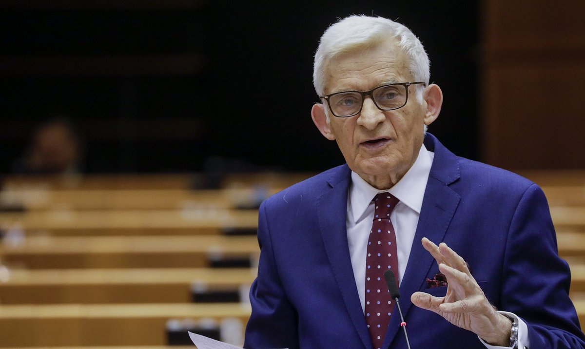 Prestiżowa nagroda dla europosła Jerzego Buzka - rp.pl