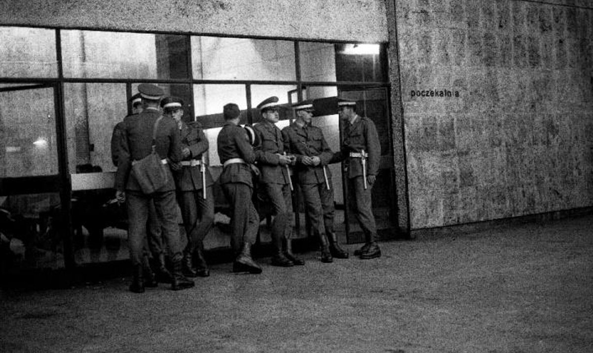 WSW a inwazja na Czechosłowację: Zinwigilować żołnierzy - rp.pl