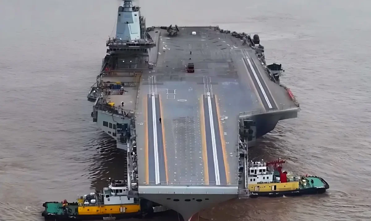 Chiny pokazały swój najnowocześniejszy lotniskowiec - rp.pl
