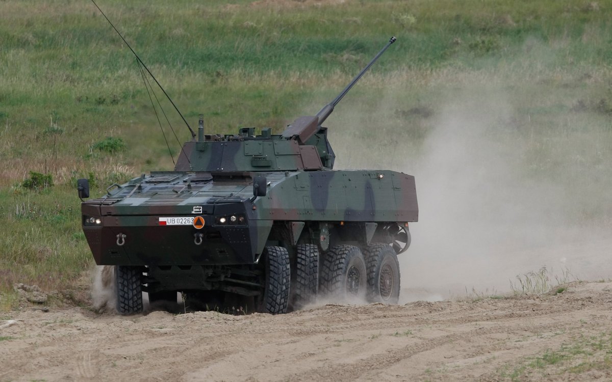 Transportery rosomak, moździerze Rak i amunicja dla Ukrainy - rp.pl