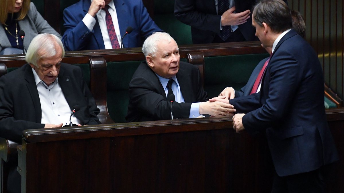 Sondaż: Czy PiS powinien stracić subwencję z budżetu za działania partii Ziobry? - rp.pl