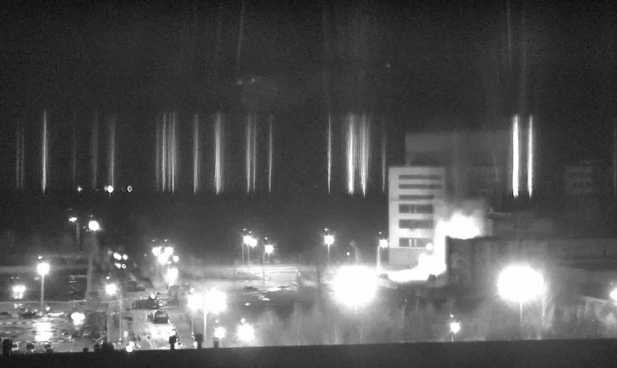 Wojna na Ukrainie. Po ostrzale pożar w największej elektrowni jądrowej w Europie. "Poziom ...