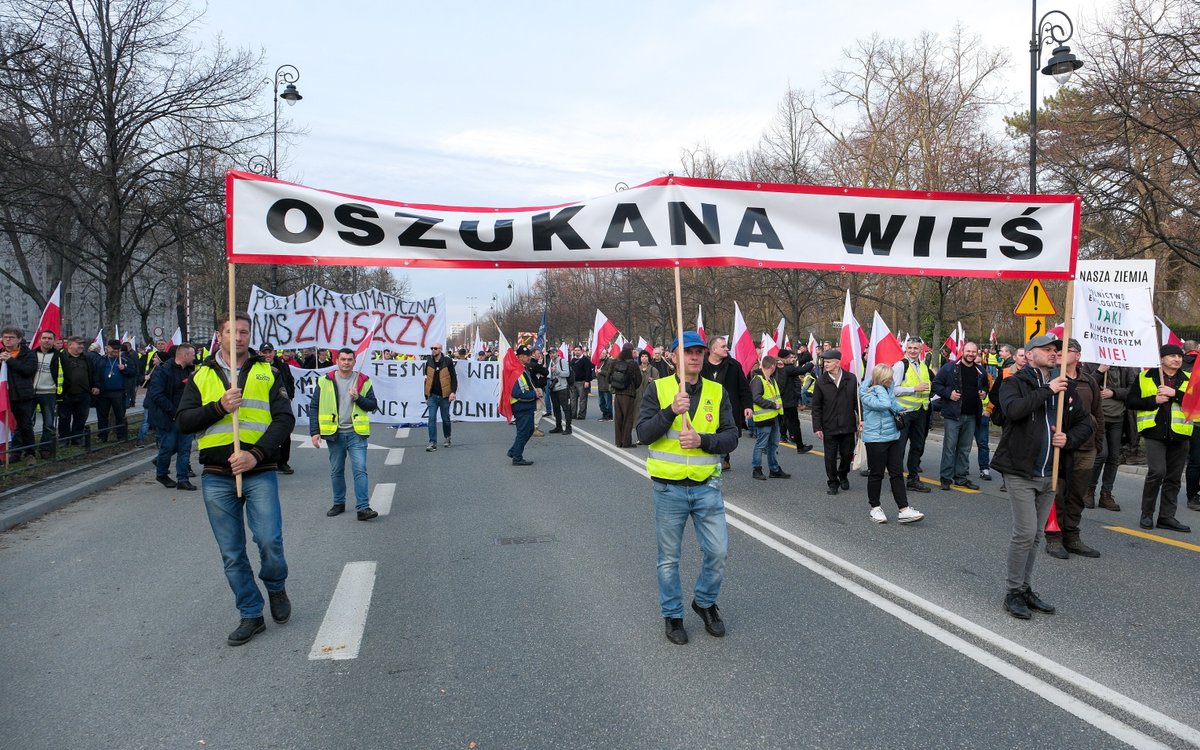 Katastrofa komunikacyjna Unii. Rolnicze protesty szybko nie wygasną - rp.pl
