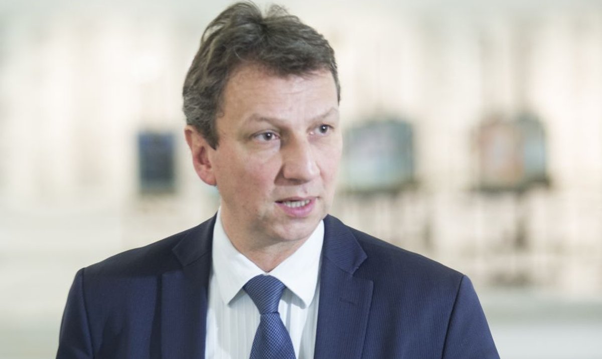 Halicki: Nie ma miejsca na smoleńskie pomniki - rp.pl