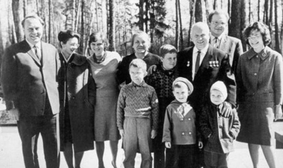 ZSRR: Synowie i córki Stalina, Chruszczowa i Breżniewa - rp.pl