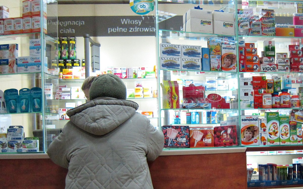 Farmaceuta przejrzy przyjmowane leki i ograniczy ich ilość - rp.pl