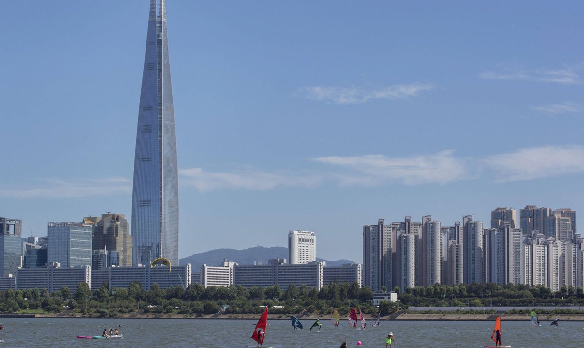 Brytyjczyk próbował wspiąć się na 123-piętrowy budynek. Skończył na 73 piętrze - rp.pl