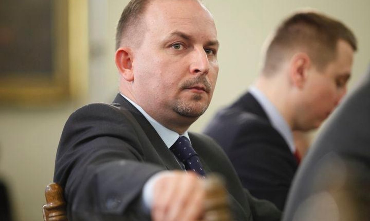 Robert Węgrzyn odchodzi z komisji śledczej - rp.pl